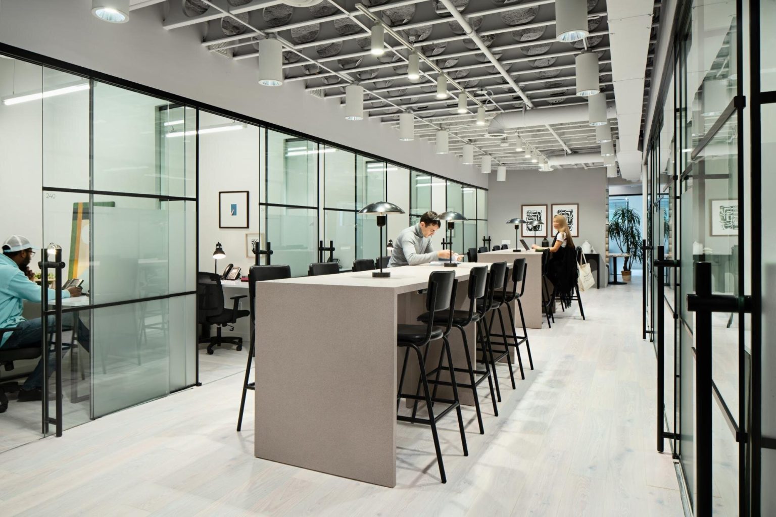 How To Create The Ultimate Hybrid Working Office Space?